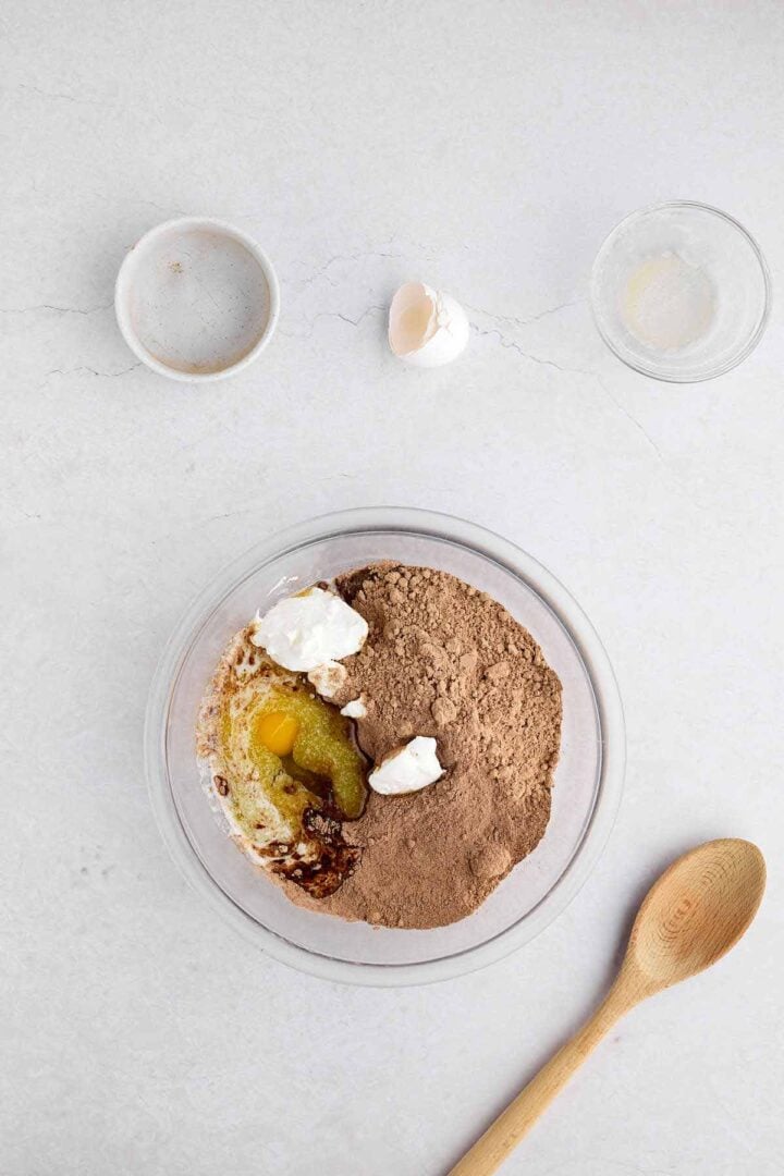 Easy Cake Mix Oreo Cookies with Devil's Food Cake Mix - The Tasty Tip